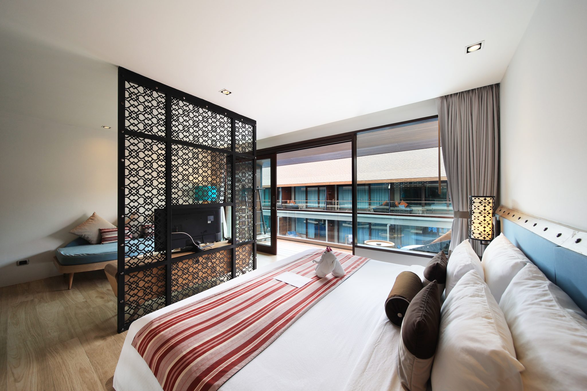 Deluxe Pool View - Akira Lipe