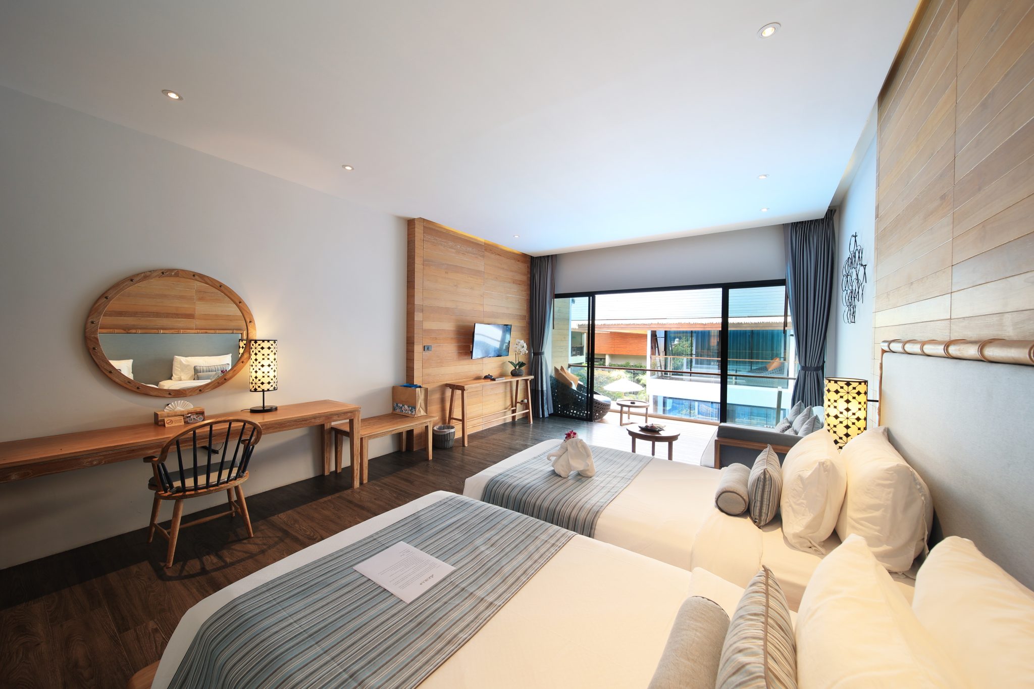 Superior Pool View - Akira Lipe